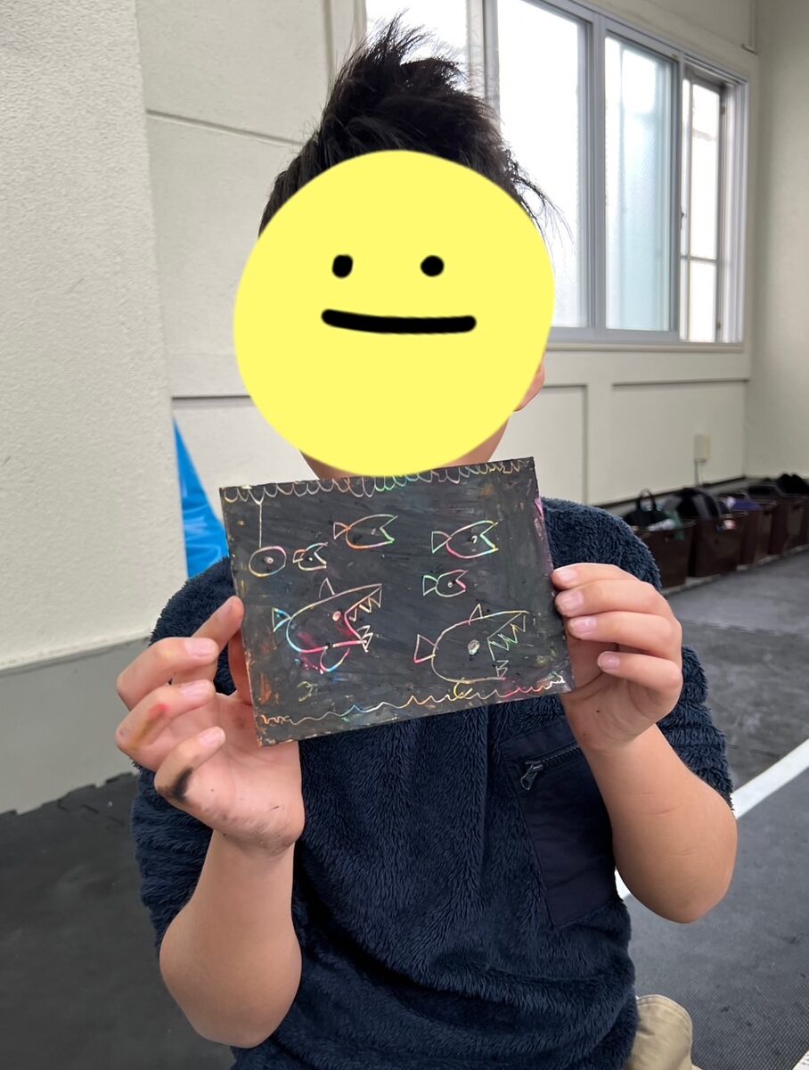 3月ワークショップ「スクラッチアート」 | 平野区の運動療育特化型児童発達支援・放課後等デイサービスの株式会社LIG